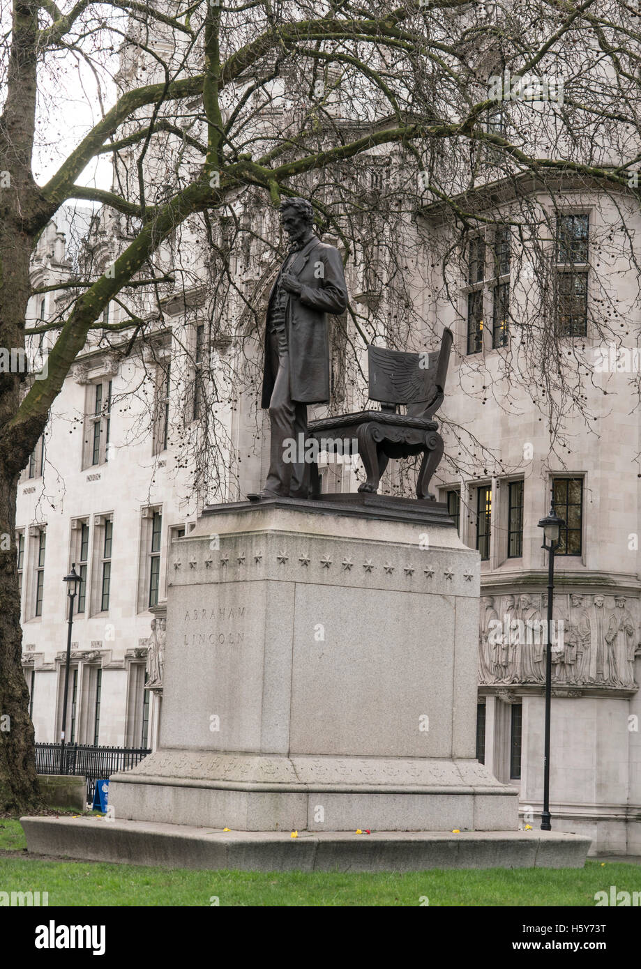 Abraham Lincoln statue at parliament Square London Stock Photo - Alamy