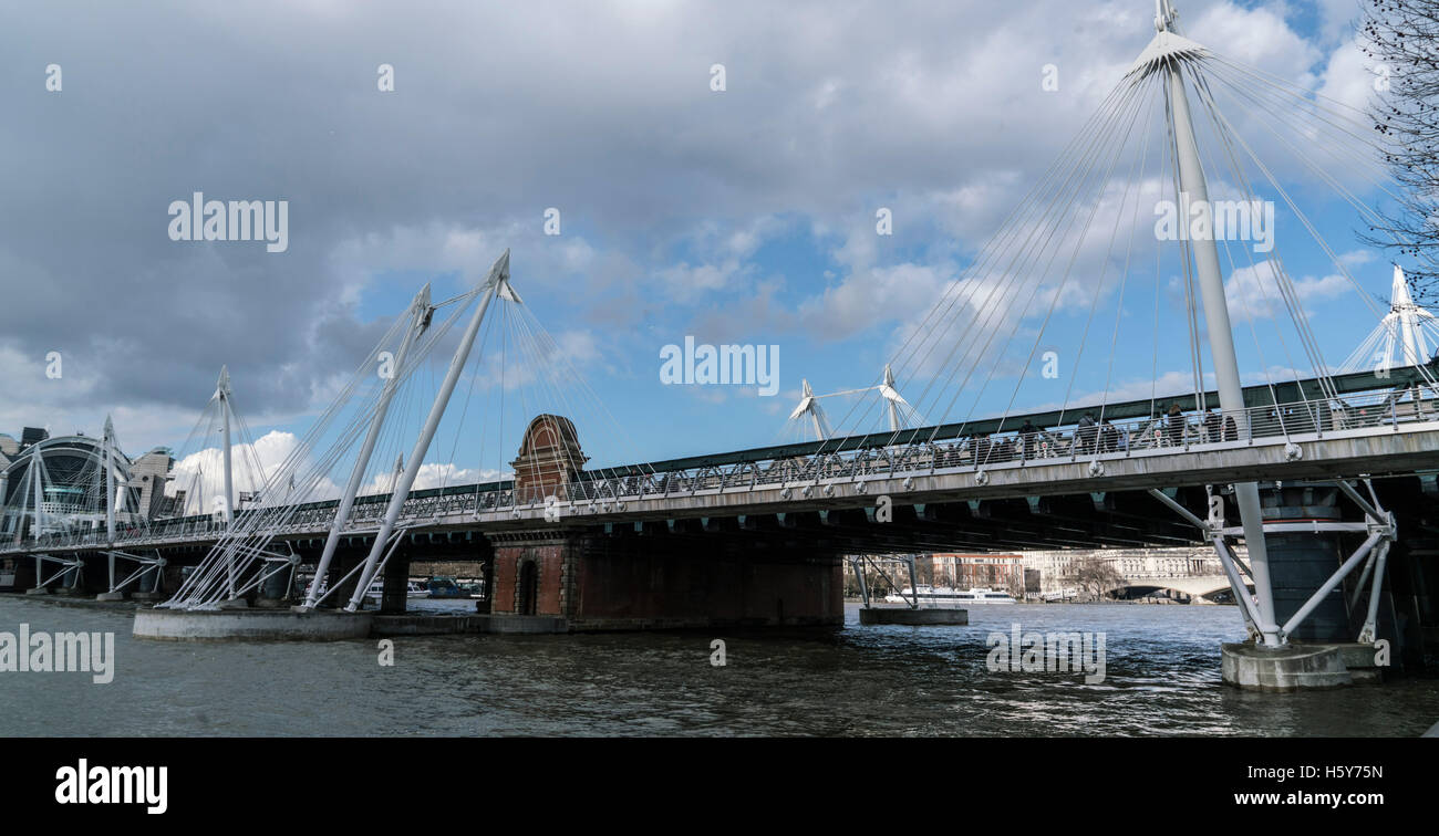 Golden Jubilee Bridge London Stock Photo - Alamy
