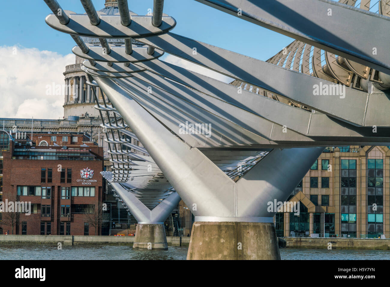 Millennium Bridge Pedestrian Bridge over River Thames LONDON, ENGLAND ...