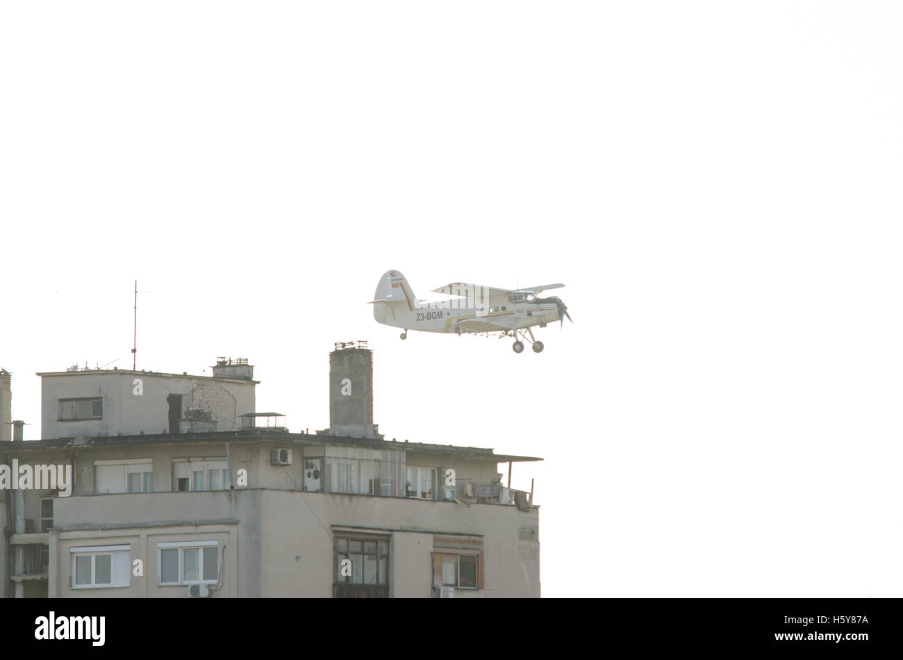 Double winged aircraft hi-res stock photography and images - Alamy