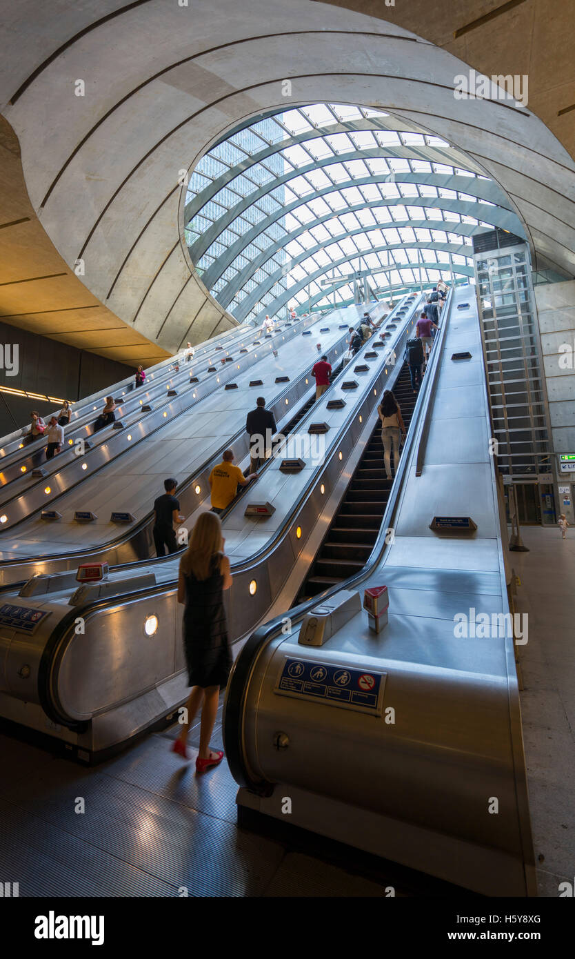 Escalators to Canary Wharf from Underground Station Stock Photo - Alamy