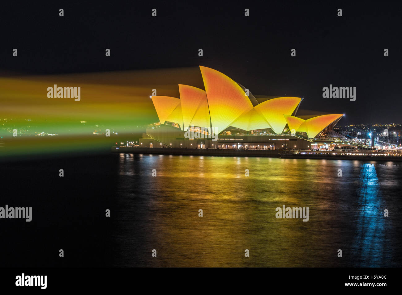 Sydney, Australia. 21st Oct, 2016. The Sydney Opera House lit up on ...