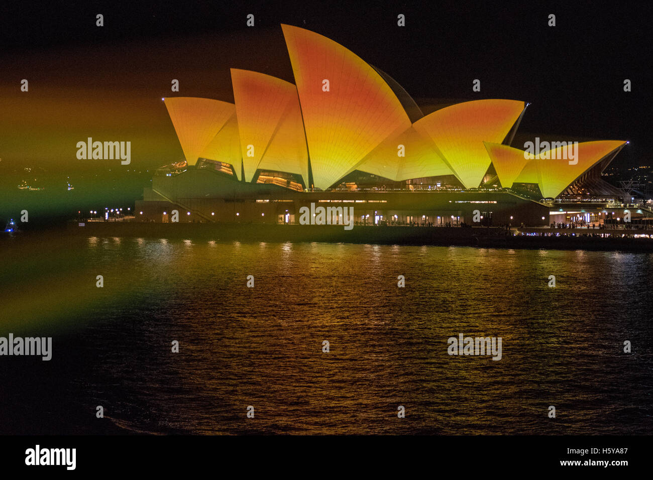 Sydney, Australia - 21st October 2016: The Sydney Opera House lit up on ...