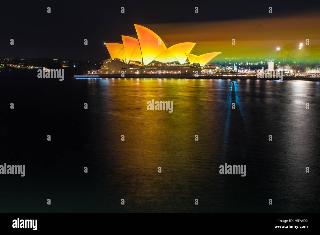 Sydney, Australia - 21st October 2016: The Sydney Opera House lit up on ...