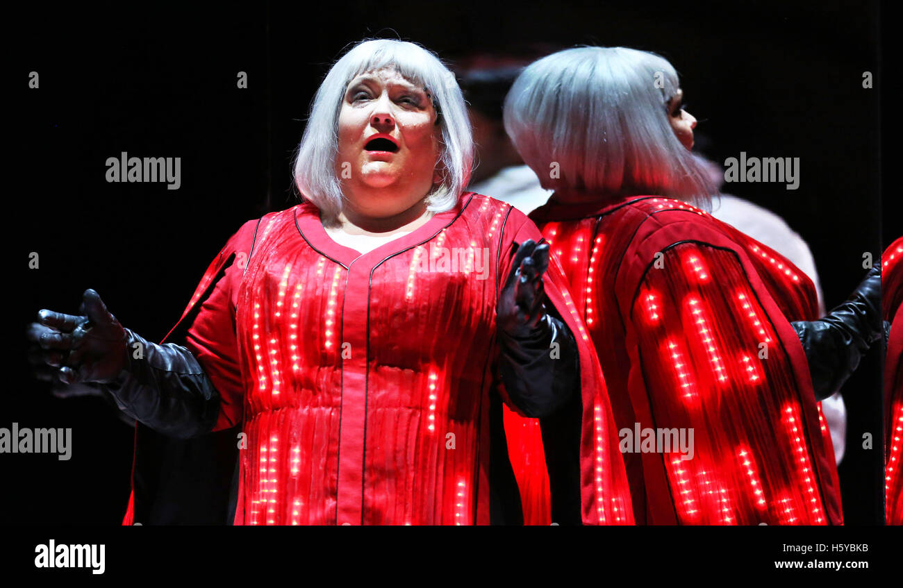 Jennifer wilson hi-res stock photography and images - Alamy