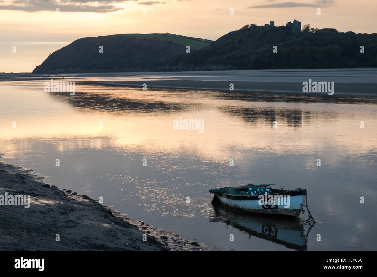 Ferryside from llansteffan hi-res stock photography and images - Alamy