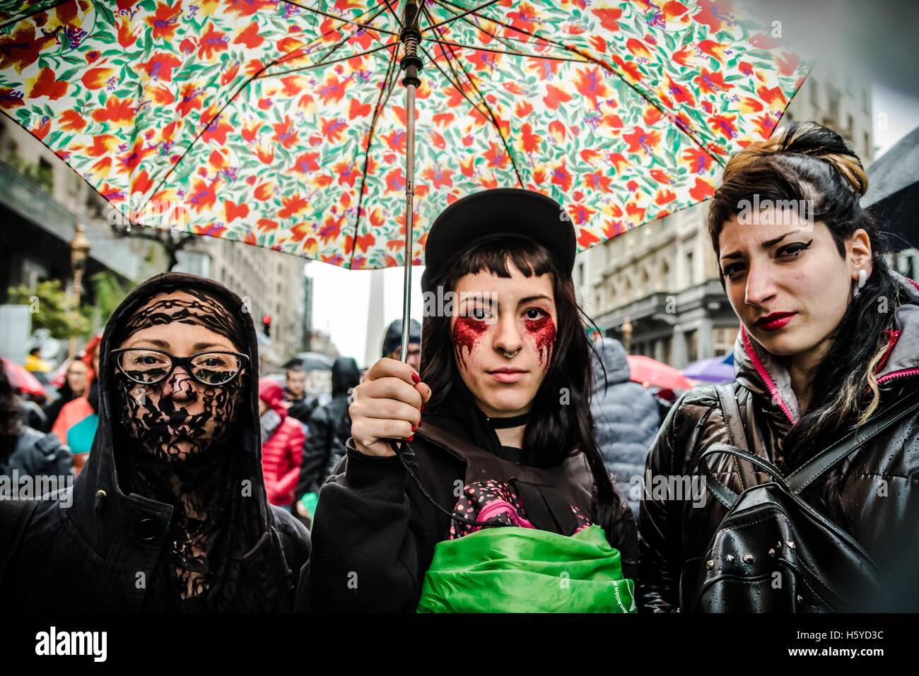Buenos Aires, Argentina. 19th Oct, 2016. Women manifesting during the ...