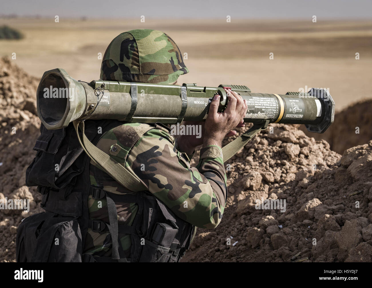 Nineveh Governorate, Iraq. 21st Oct, 2016. Peshmerga bazooka shooting ...