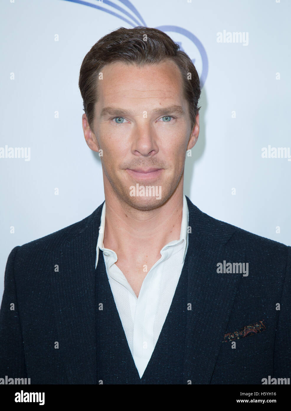 West Hollywood, USA. 21st Oct, 2016. Actor Benedict Cumberbatch attends ...