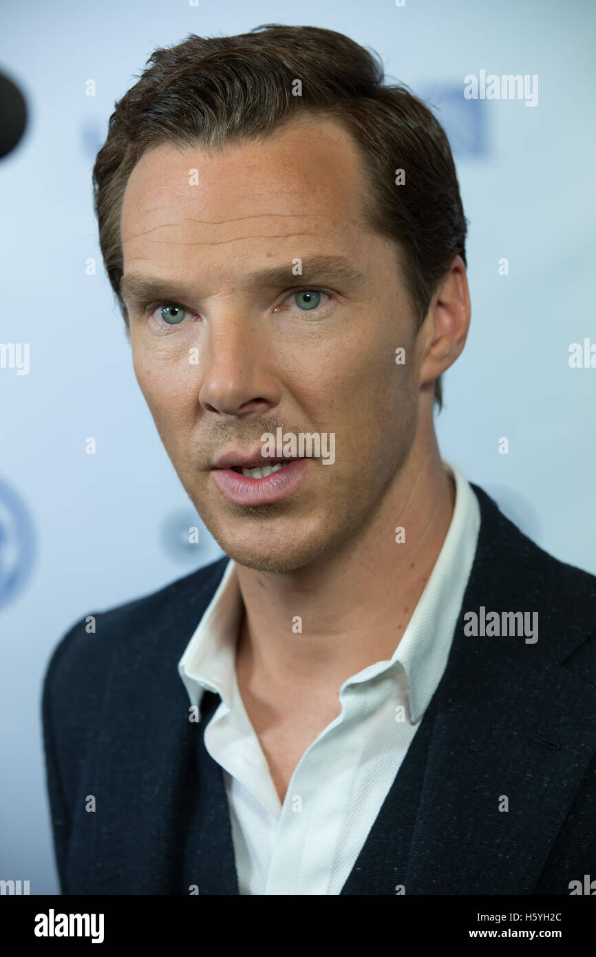 Actor benedict cumberbatch hi-res stock photography and images - Alamy