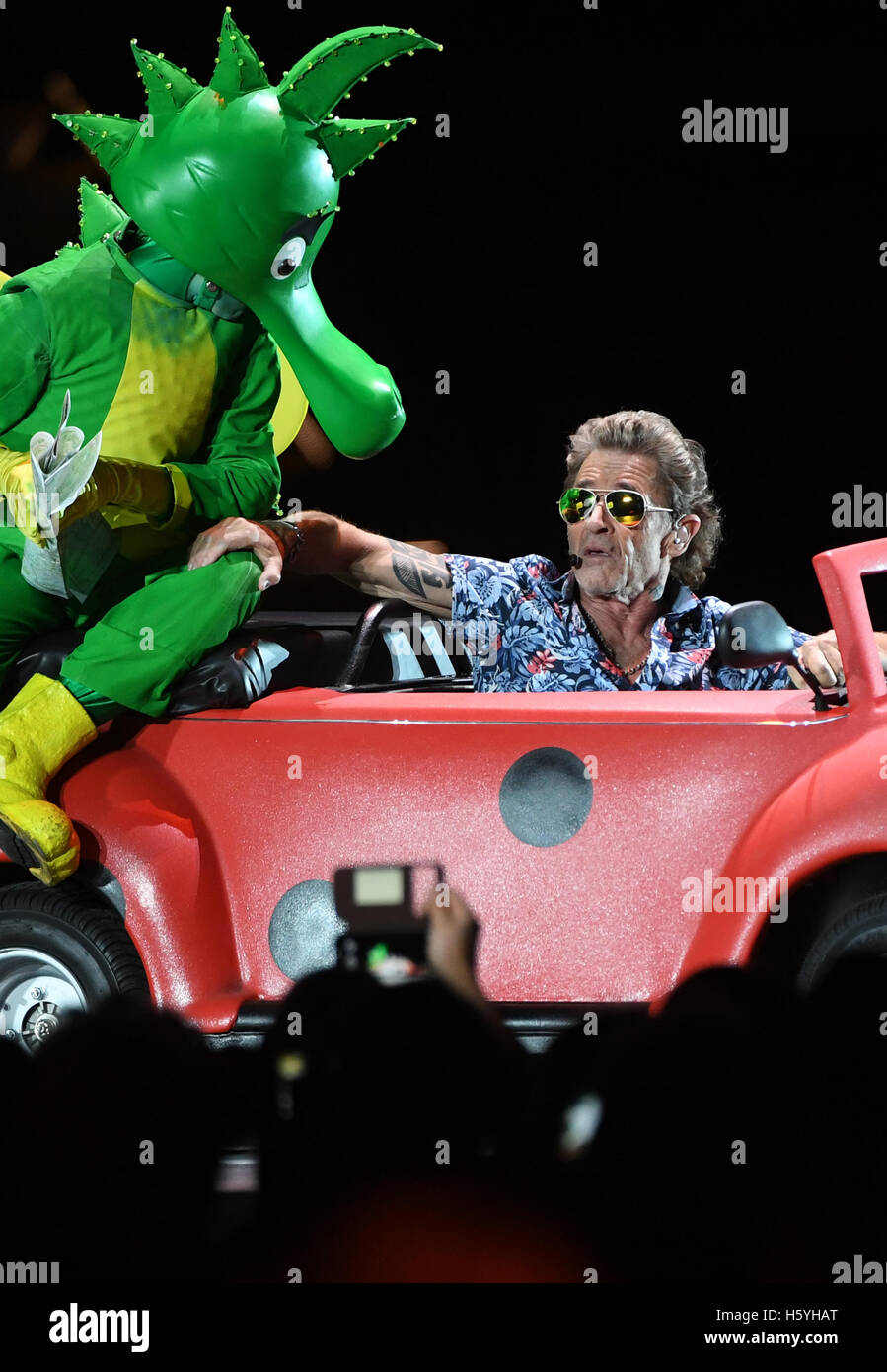 Tabaluga dragon hi-res stock photography and images - Alamy