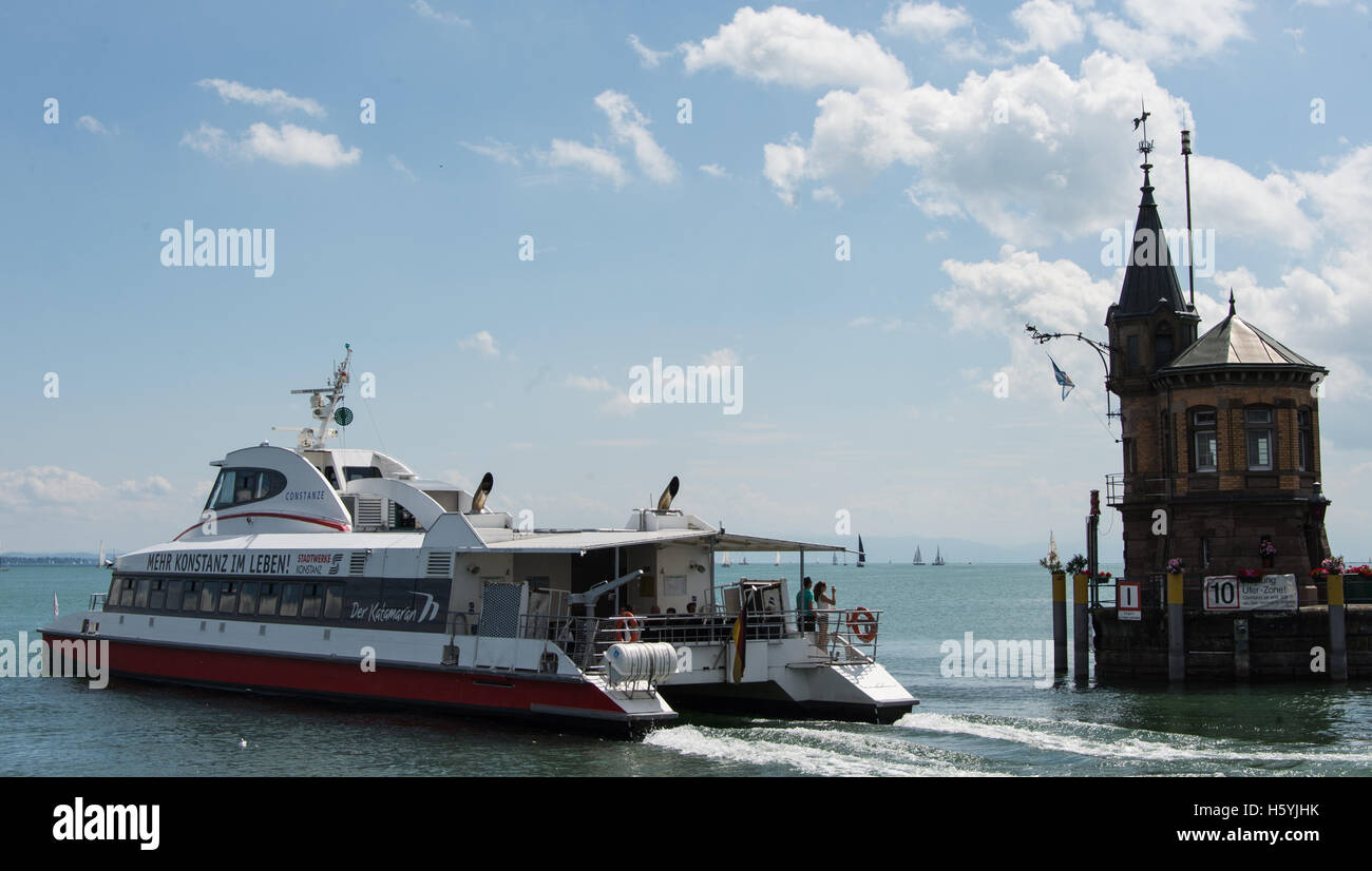 Konstanz, Germany. 29th July, 2016. The catamaran 'Constanze' leaving ...