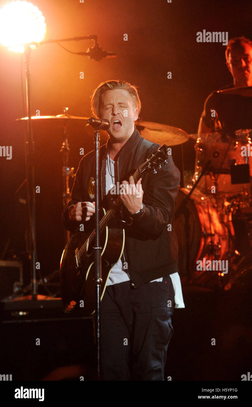 Hollywood, California, USA. 22nd October, 2016. Ryan Tedder of ...