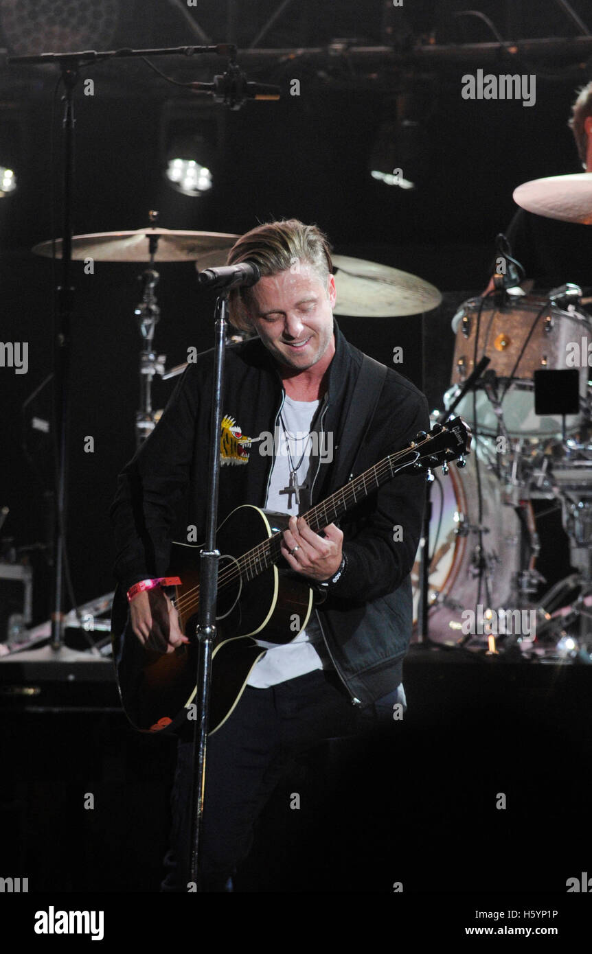 Hollywood, California, USA. 22nd October, 2016. Ryan Tedder of ...