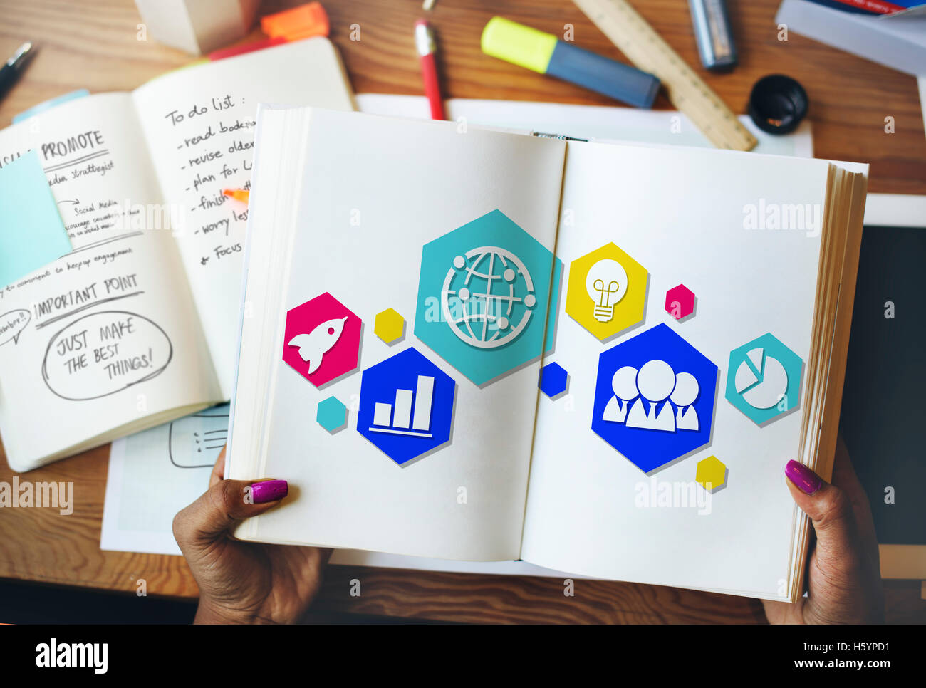 Global Business Strategy Planning Icon Concept Stock Photo - Alamy