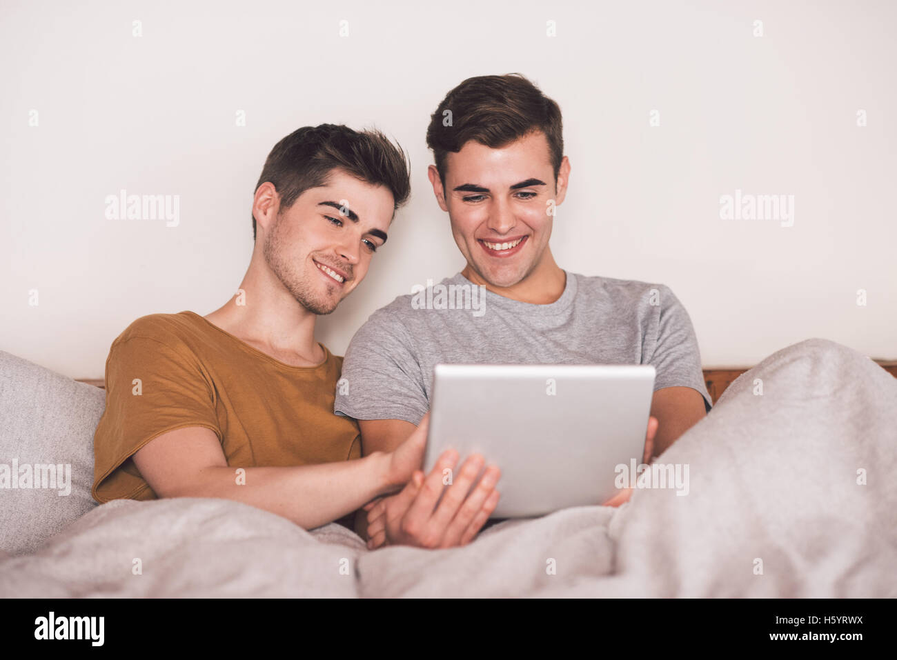 Time catch love smiling hi-res stock photography and images - Alamy