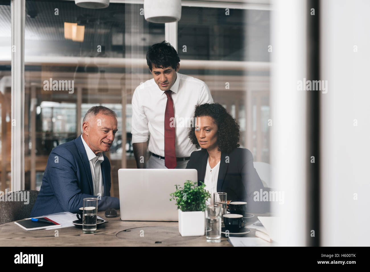 Teamwork involved hi-res stock photography and images - Alamy