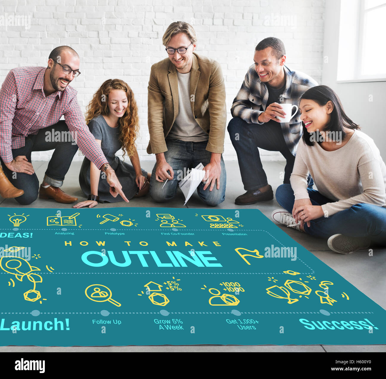 Outline Coach Guide Leader Plan Strategy Lead Concept Stock Photo - Alamy