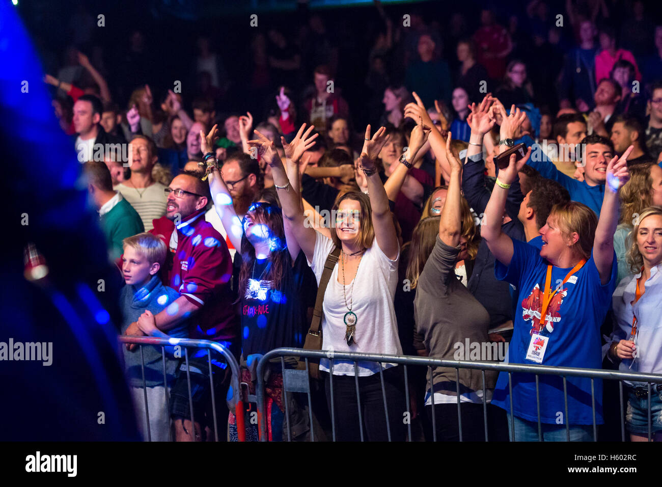 Oasis in concert hi-res stock photography and images - Alamy