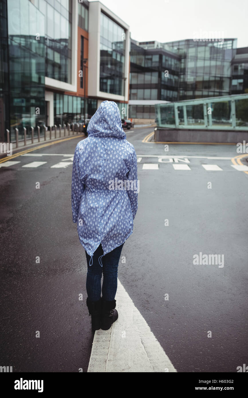Woman rear view street hi-res stock photography and images - Alamy