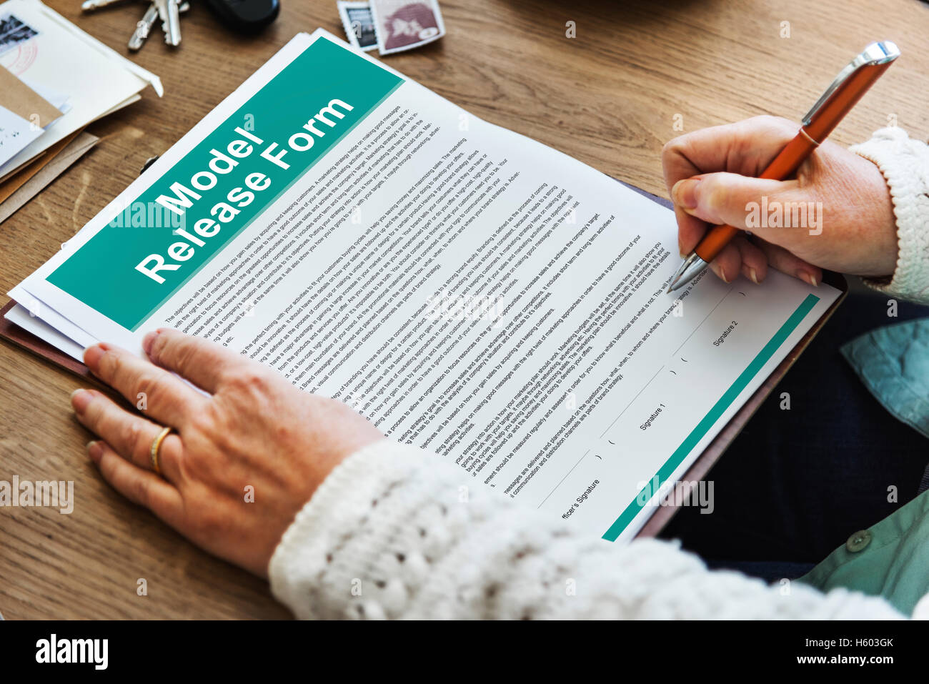 Model release form hi-res stock photography and images - Alamy