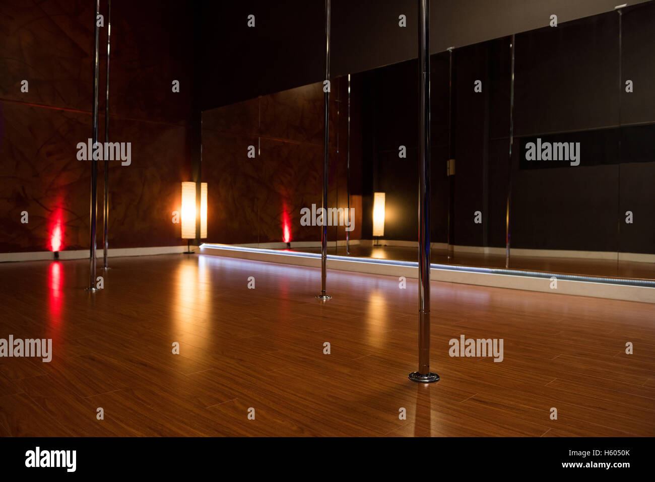Interior of modern dancing studio Stock Photo - Alamy
