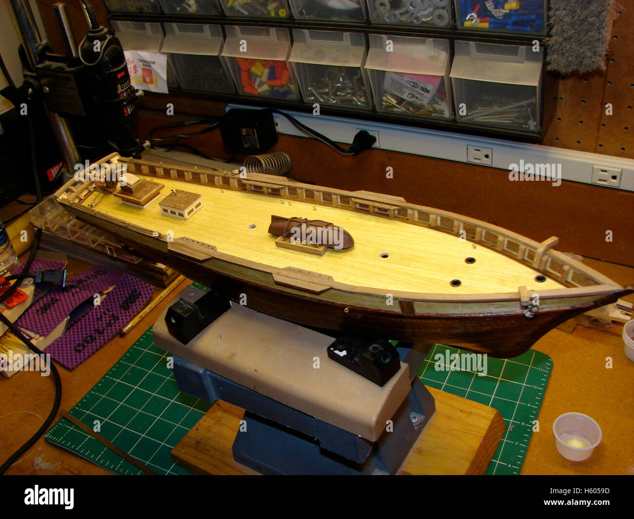 Ship model construction hi-res stock photography and images - Alamy