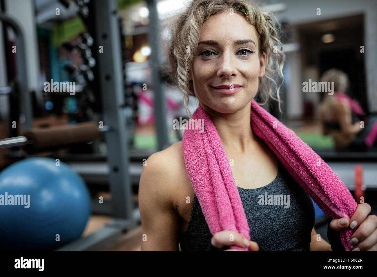 Neck towel hi-res stock photography and images - Alamy