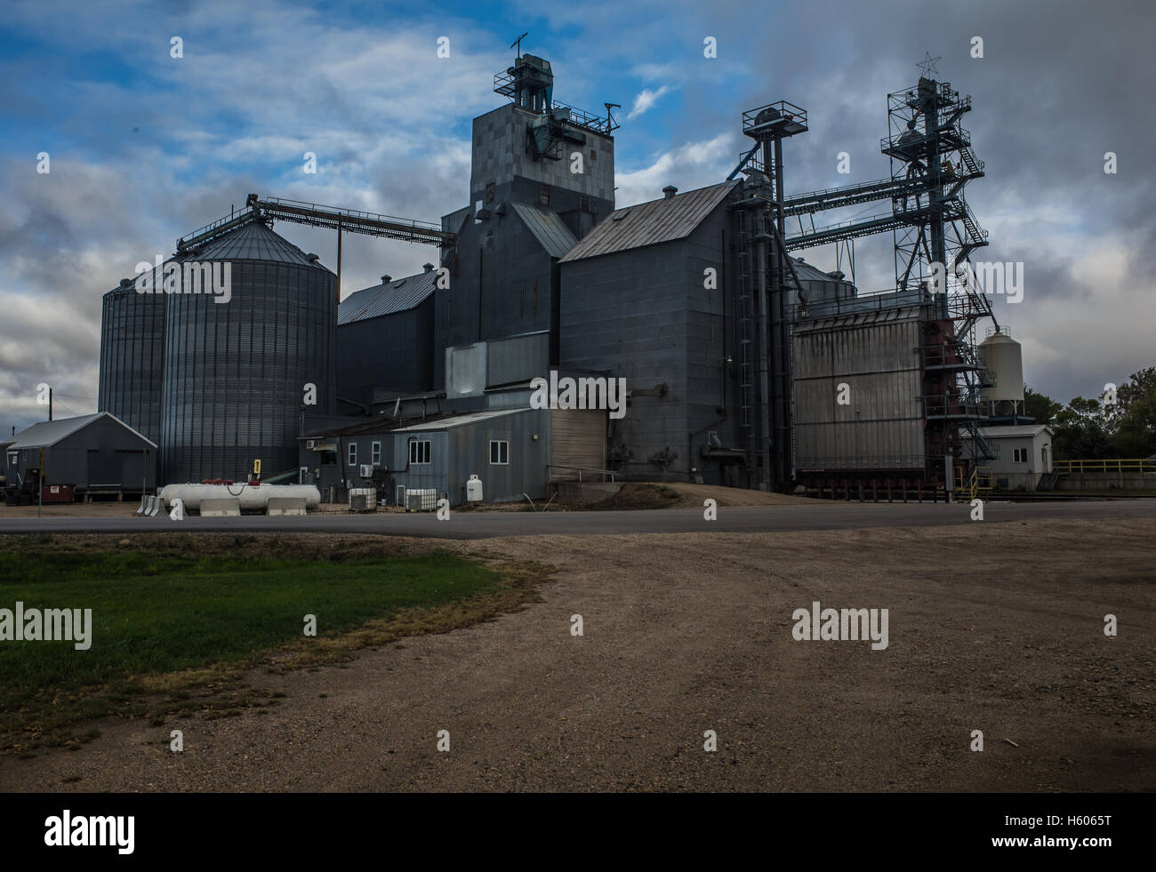 Plant storage processing grain hi-res stock photography and images - Alamy