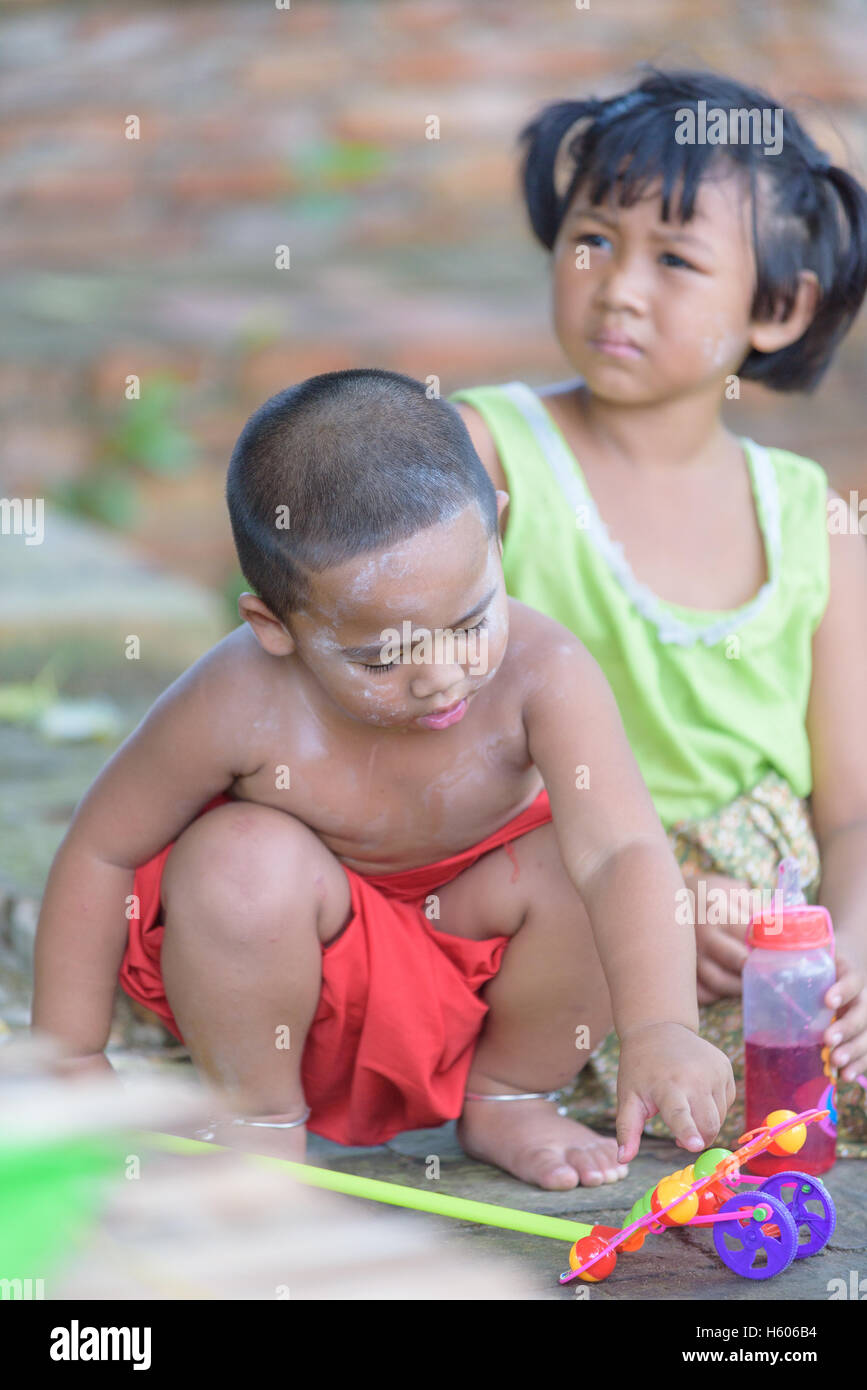 Backside boy hi-res stock photography and images - Alamy