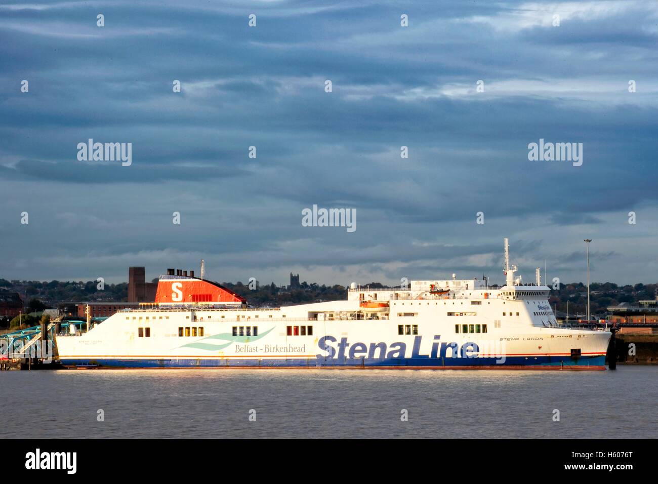 A Stena Line cruise ship moored at Seacombe ferry Terminal on the ...