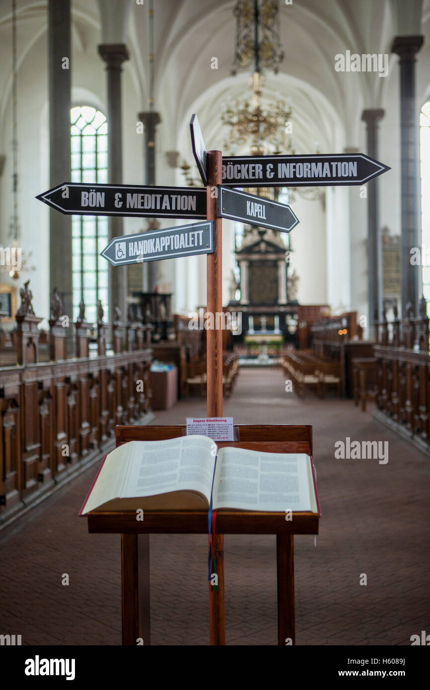 Reading church of the holy trinity hi-res stock photography and images ...
