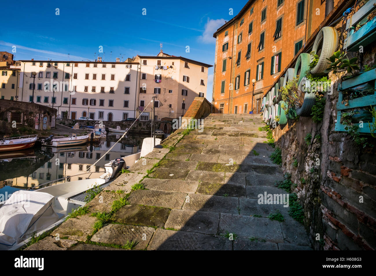 Livorno quartiere venezia hi-res stock photography and images - Alamy