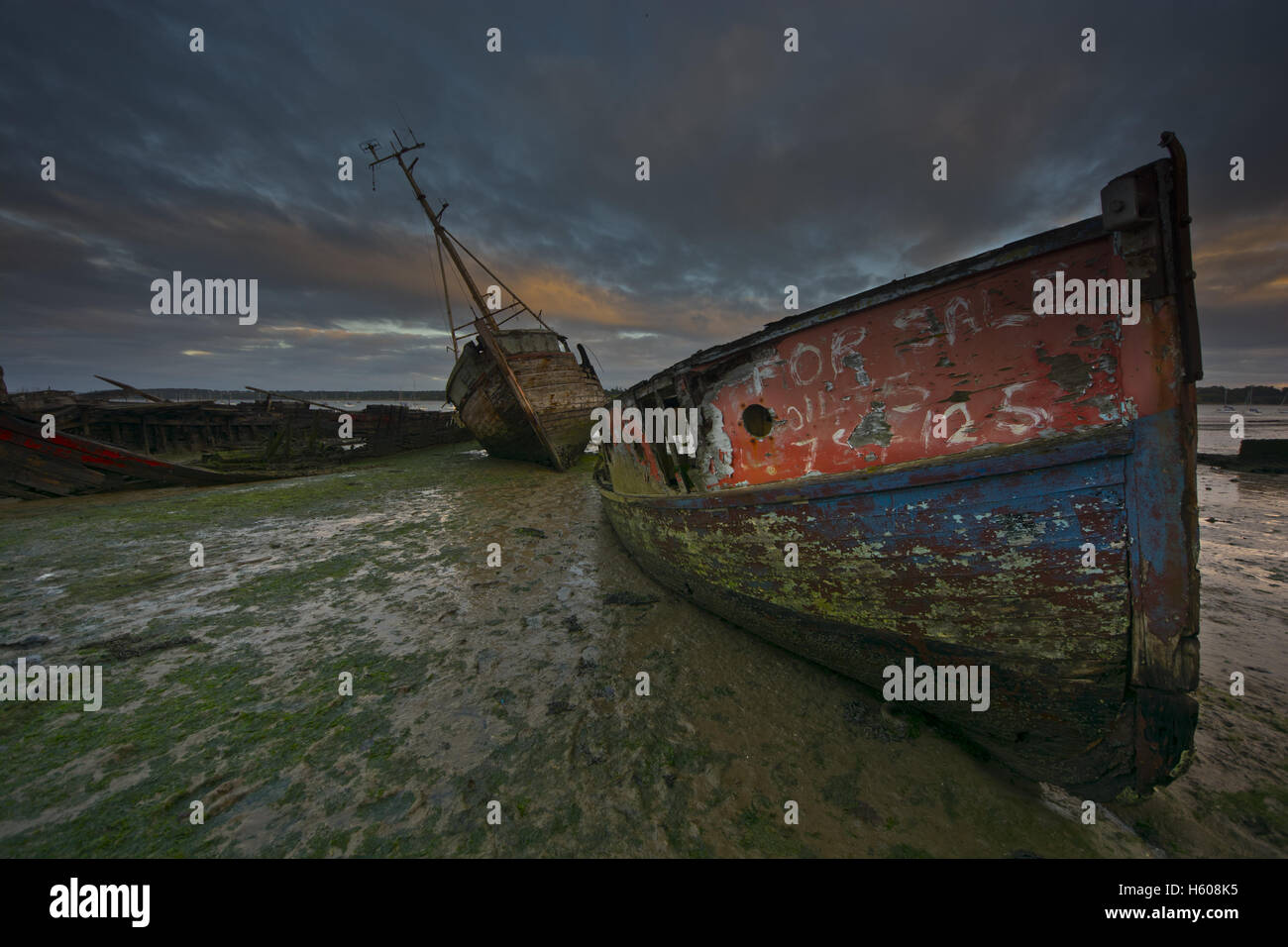 wrecks sailing barges pin mill River Orwell Stock Photo - Alamy