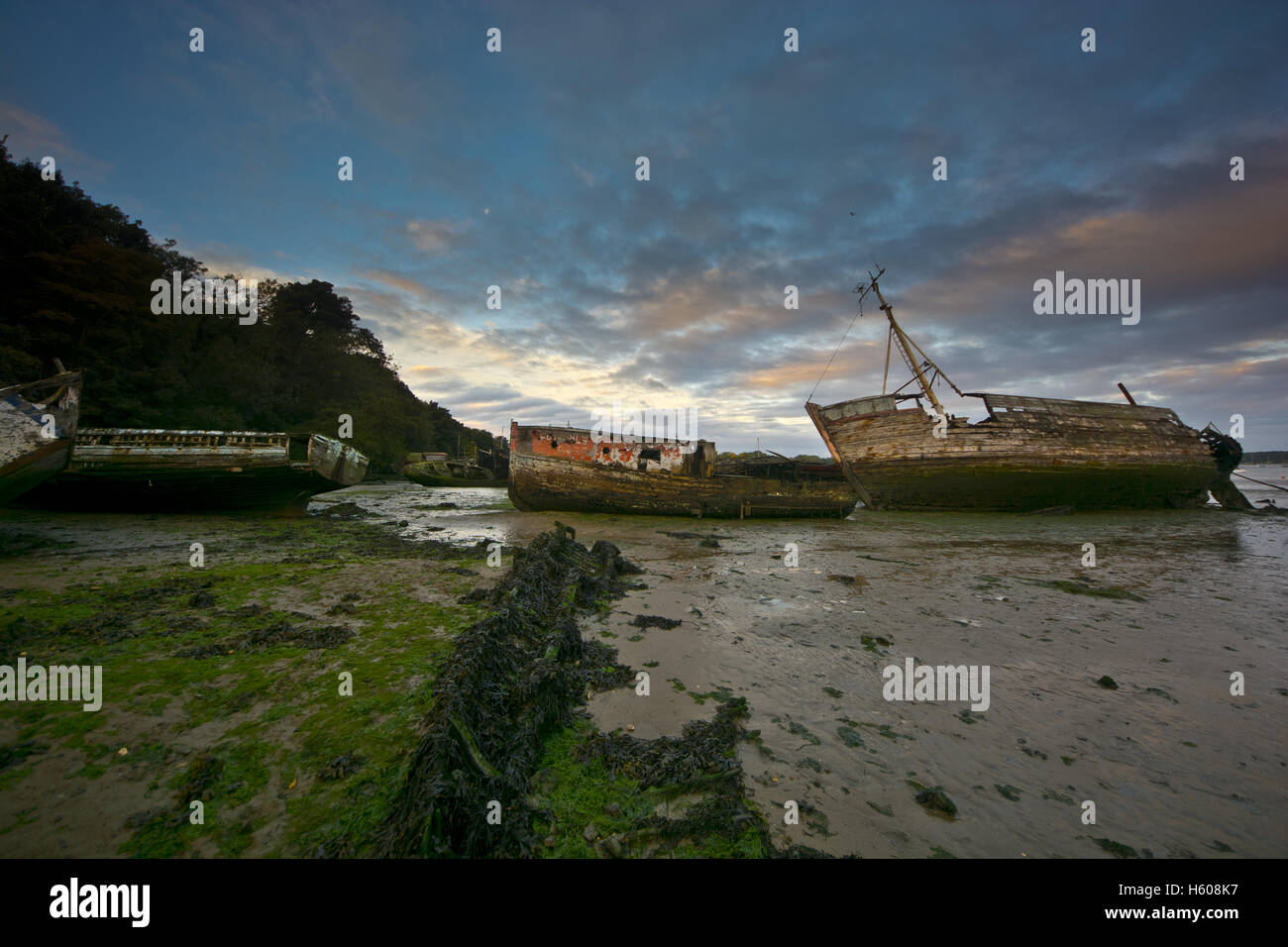 wrecks sailing barges pin mill River Orwell Stock Photo - Alamy