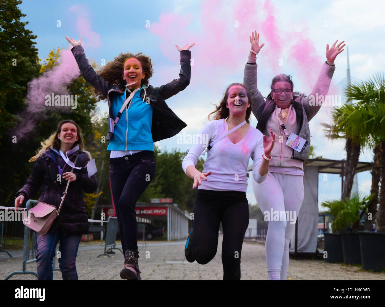 The Color running race- volunteers Stock Photo - Alamy