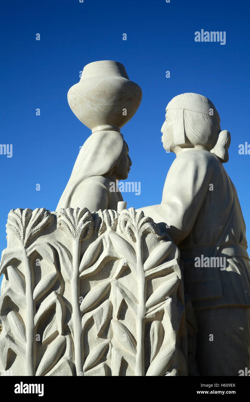 Mexico city statue indians hi-res stock photography and images - Alamy