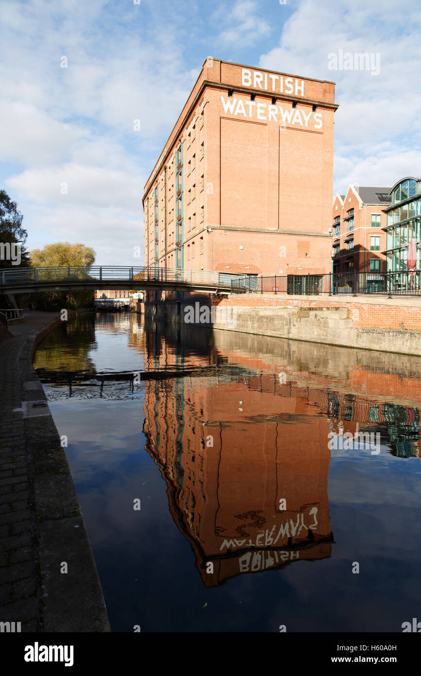Nottingham British Waterways building reflected in the canal Stock ...