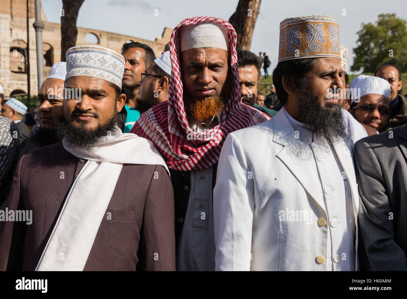 Rome, Italy. 21st Oct, 2016. Thousands of Muslims attend the protest in ...