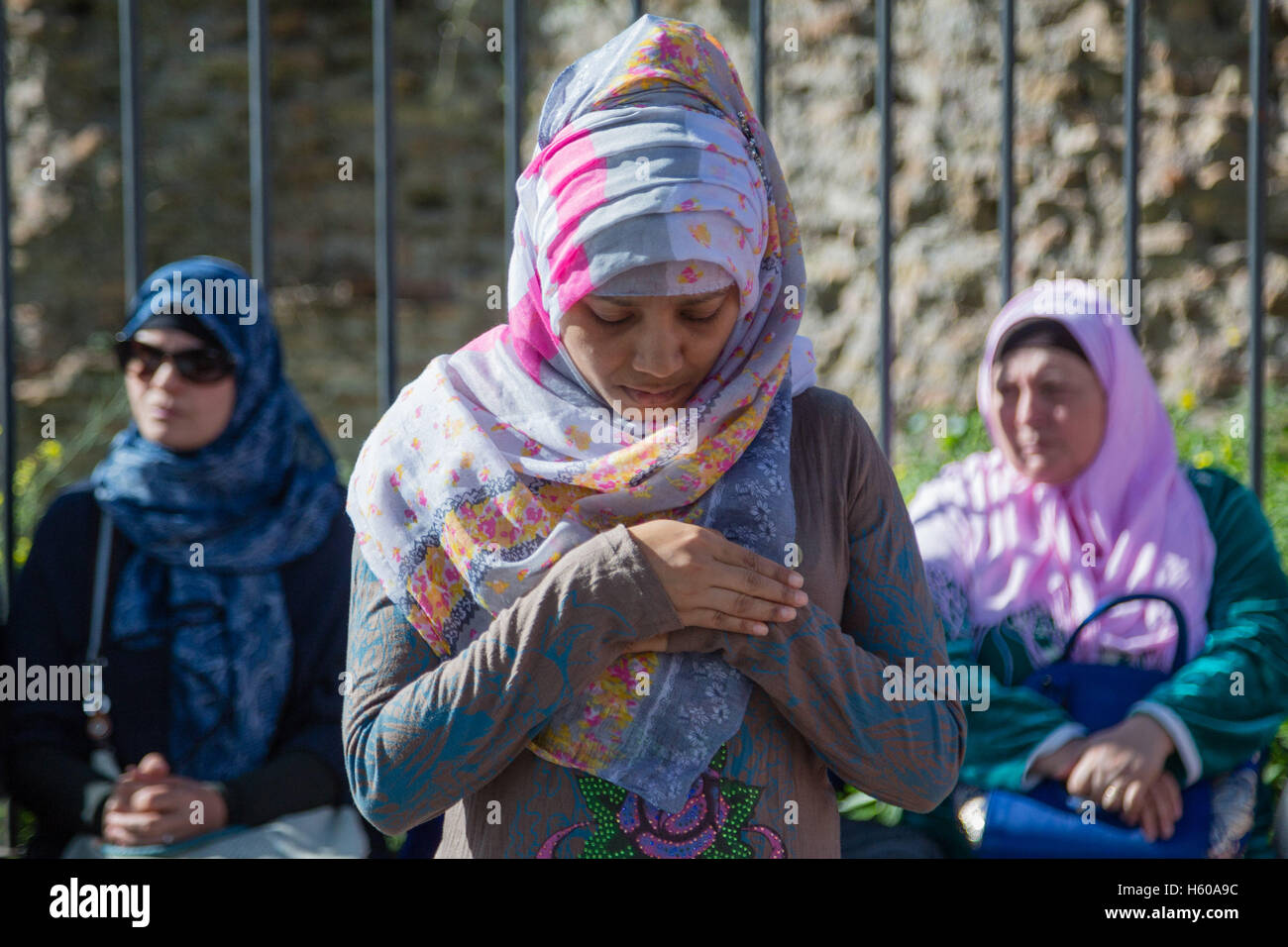 Rome, Italy. 21st Oct, 2016. Thousands of Muslims attend the protest in ...