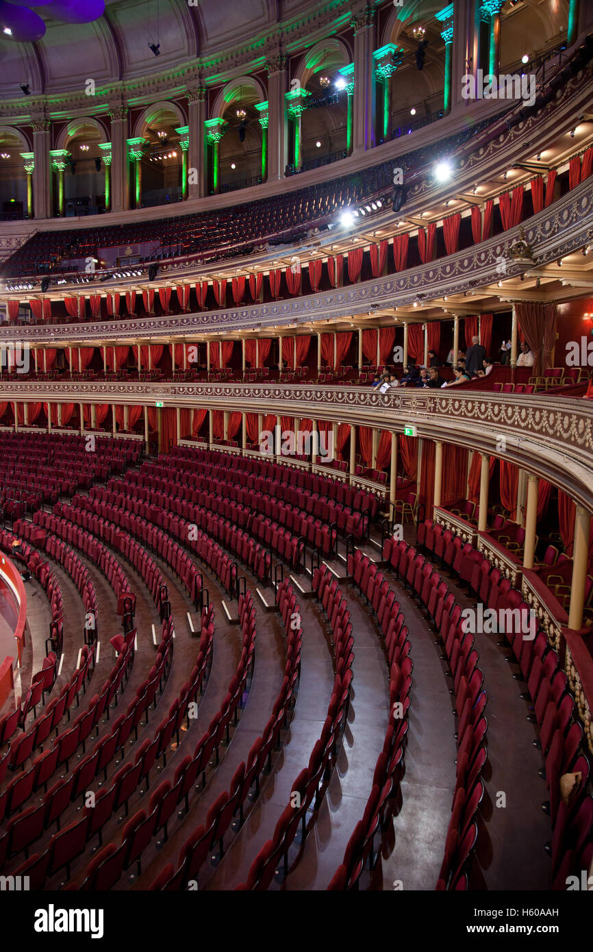Royal box albert hall hi-res stock photography and images - Alamy