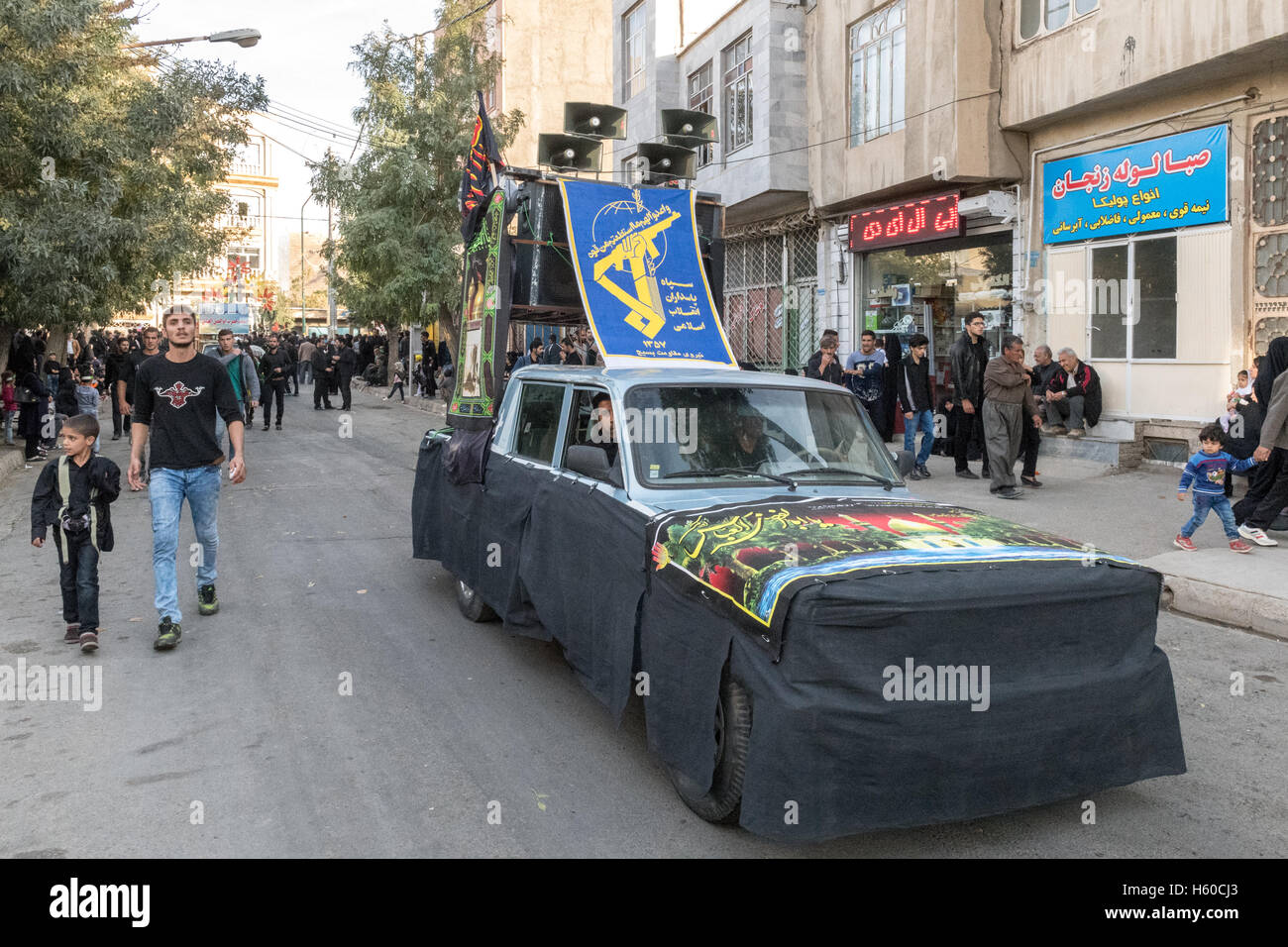 9 Muharram (Tasua), Bijar, Sepah Car During Procession Stock Photo - Alamy