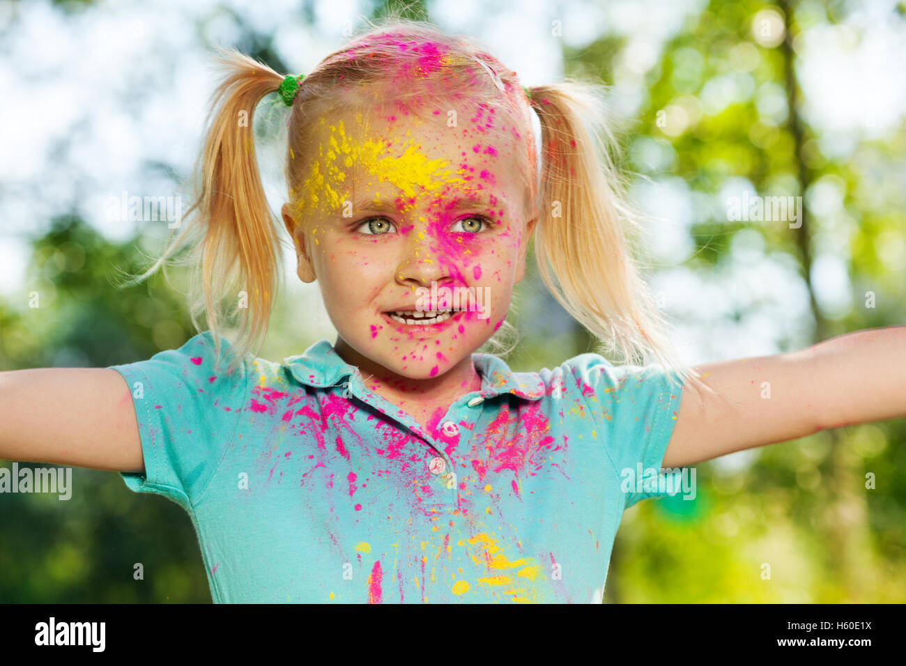 Indian kids birthday party hi-res stock photography and images - Alamy