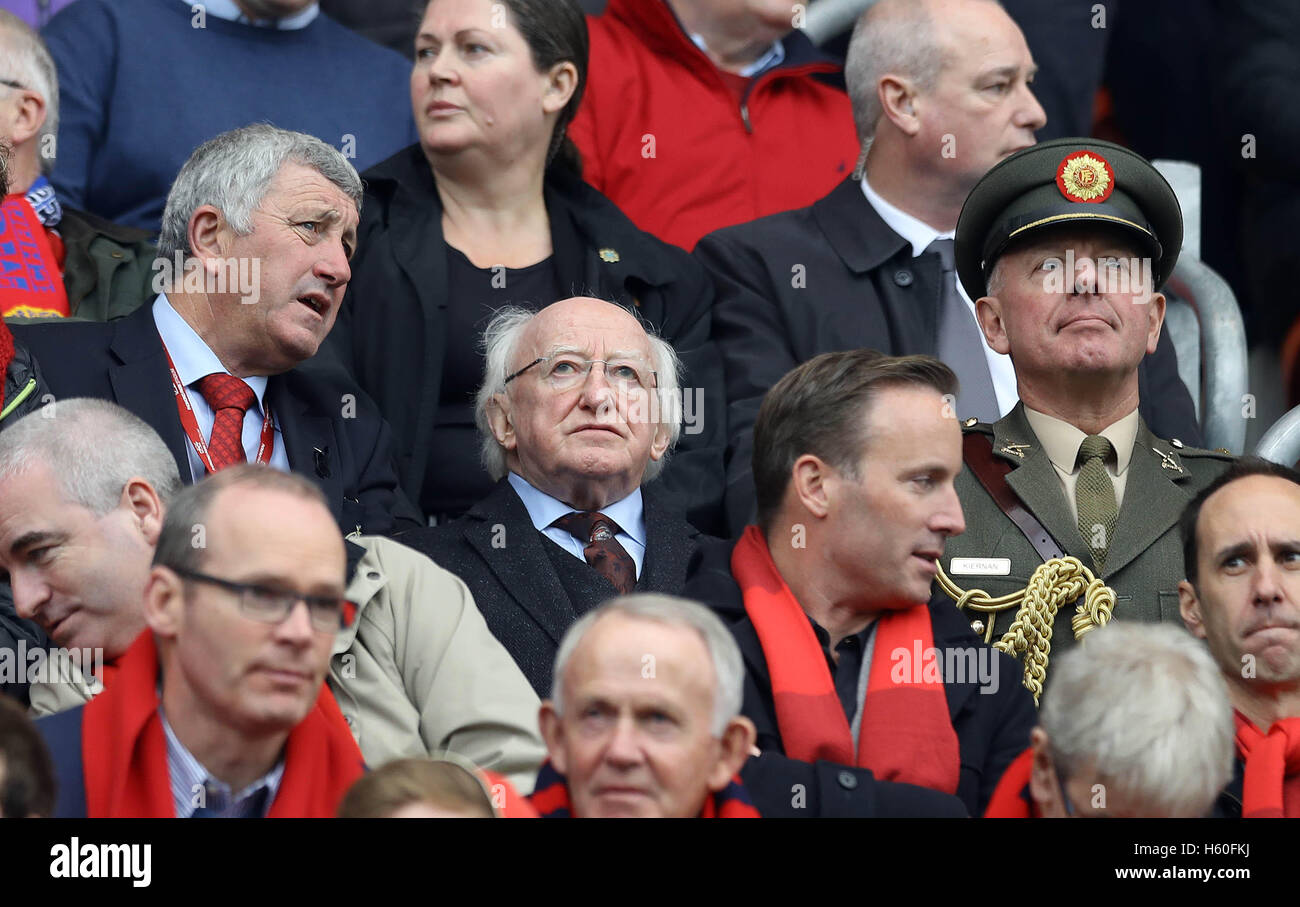 Michael d higgins rugby hi-res stock photography and images - Alamy