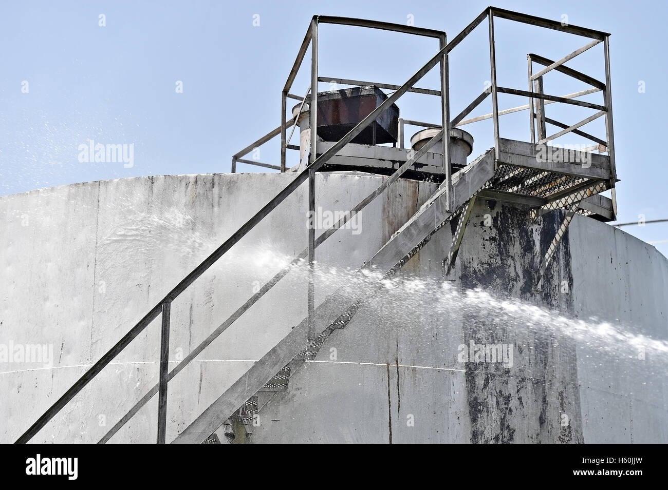 Petrol storage tank hi-res stock photography and images - Alamy