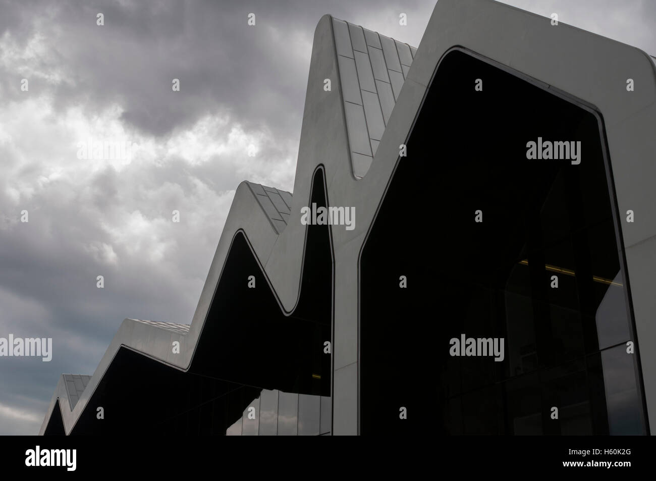 Glasgow Riverside Museum by Zaha Hadid Architects: Phillip Roberts ...