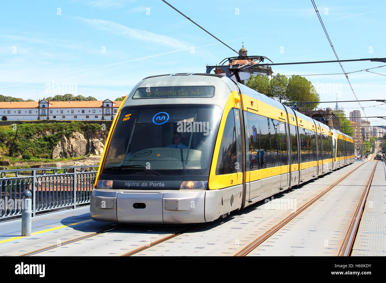 PORTO, PORTUGAL - JUNE 21, 2013: Metro light rail train on the Dom Luiz ...