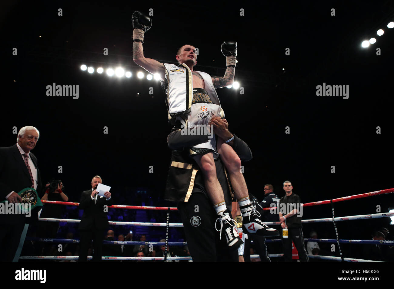 Sean Davis celebrates victory over Paul Economides during the vacant ...