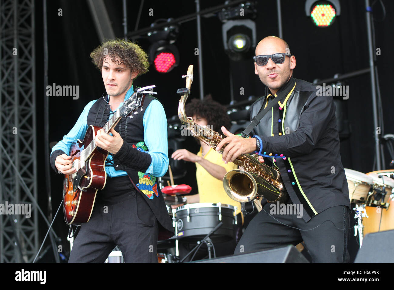 Colombian music hi-res stock photography and images - Alamy