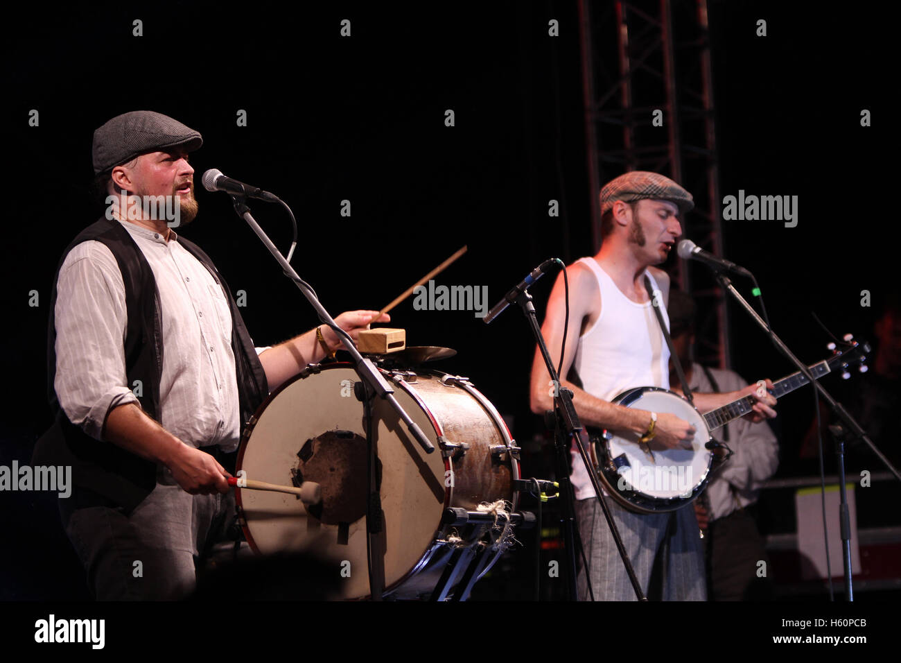 Sings singing trencin hi-res stock photography and images - Alamy